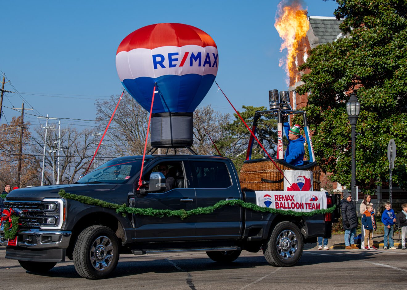 Snapshots from the 2025 Henderson Merchant's Christmas Parade - The ...